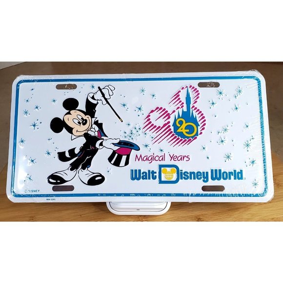 Disney | Art | Vtg Walt Disney World 2 Magical Years Mickey Mouse Tin ...